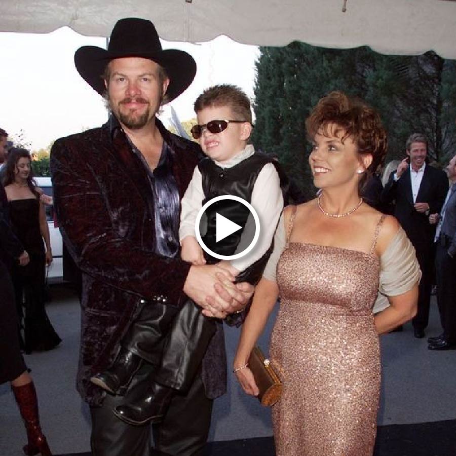 Toby Keith She Never Cried Infront Of Me Country Music